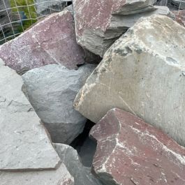 Rustic Sage Rockery Large Stones 30-40 Pieces per Crate | Pro Turf